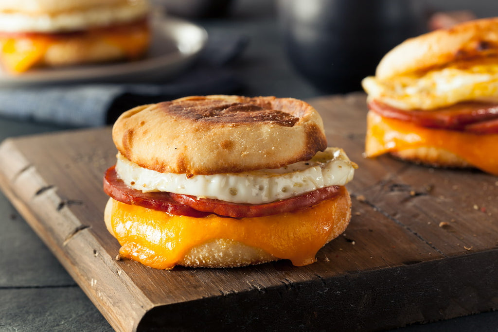 how to make english muffin breakfast sandwich